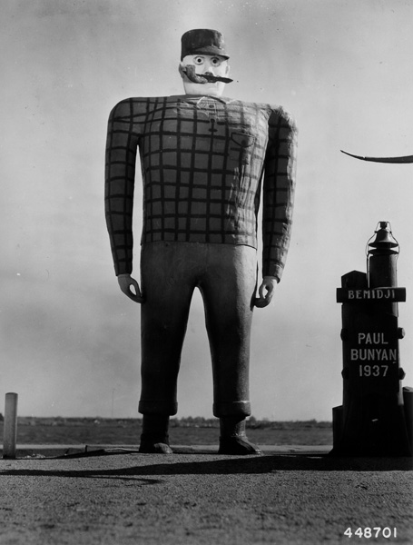 Statue of Paul Bunyan in Bemidji, Minnesota – Pieces of History